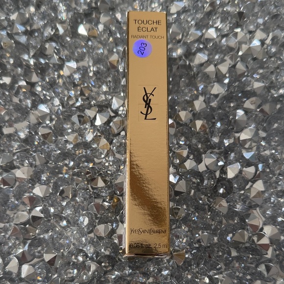 Yves Saint Laurent | Makeup | Yves Saint Laurent Touche Clat In Gold ...